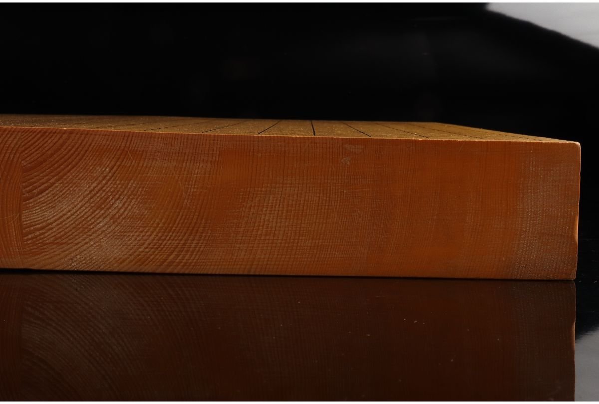 Yahoo!オークション - [URA]本榧製卓上19路碁盤/厚み5.5cm/約5kg/2-5-06