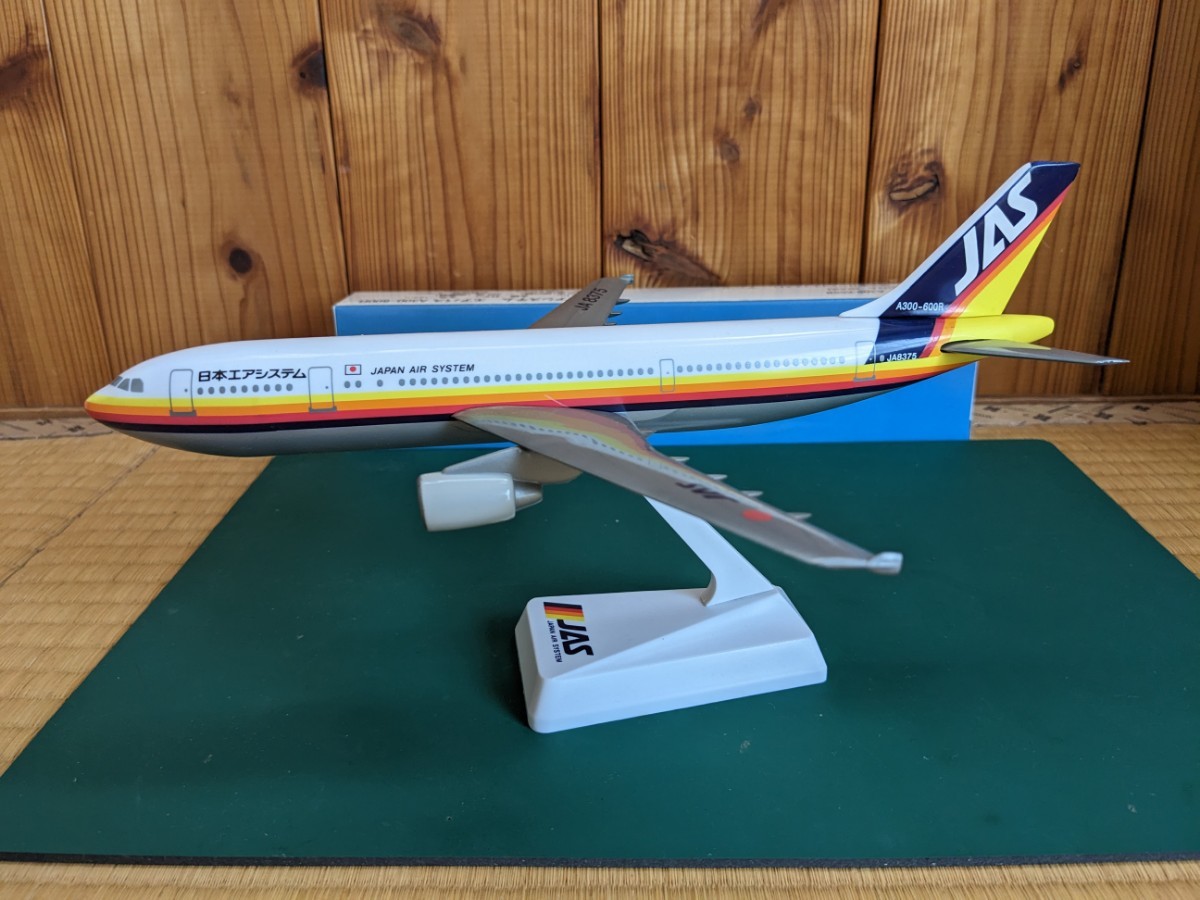 Yahoo!オークション - JAS A300-600R 1/200スケール