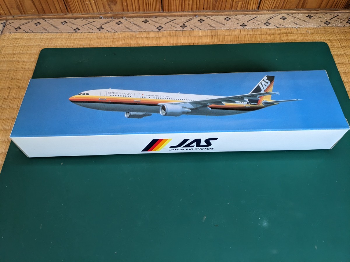 Yahoo!オークション - JAS A300-600R 1/200スケール