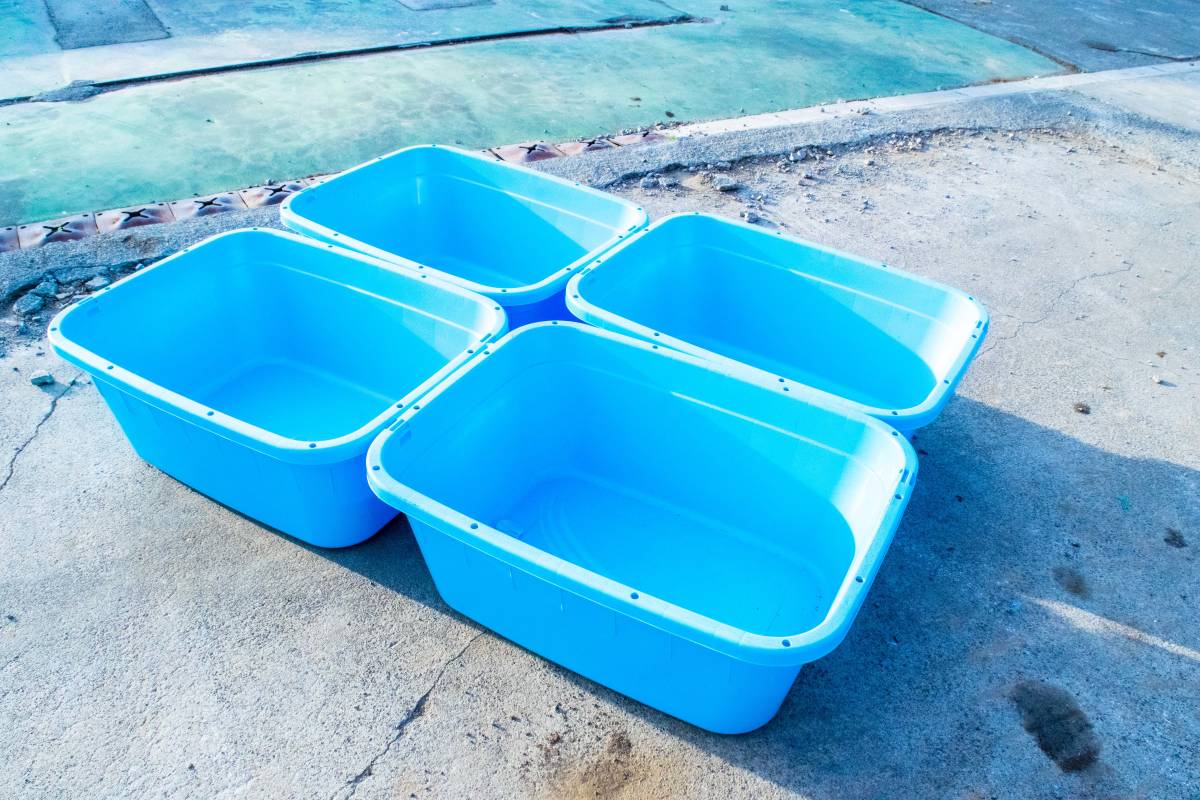 埼玉発 TONBO 角形タライジャンボ 4点セット 水抜栓付 ブルー 120L おけ 桶 水槽 タライ －Funbid香港本地日本代購網站