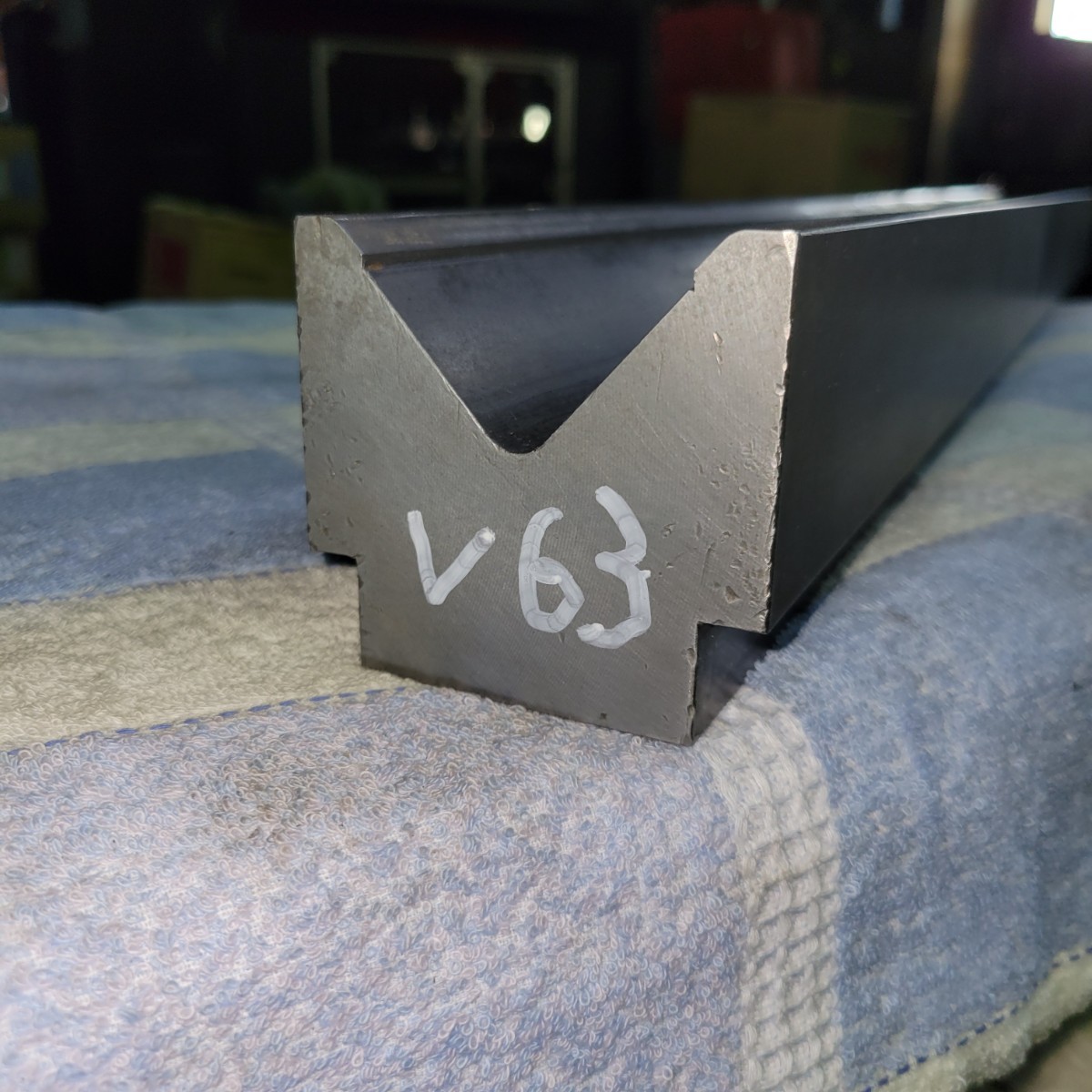 Yahoo!オークション - アマダ 金型 ベンダー ダイ V63 Lサイズ ①