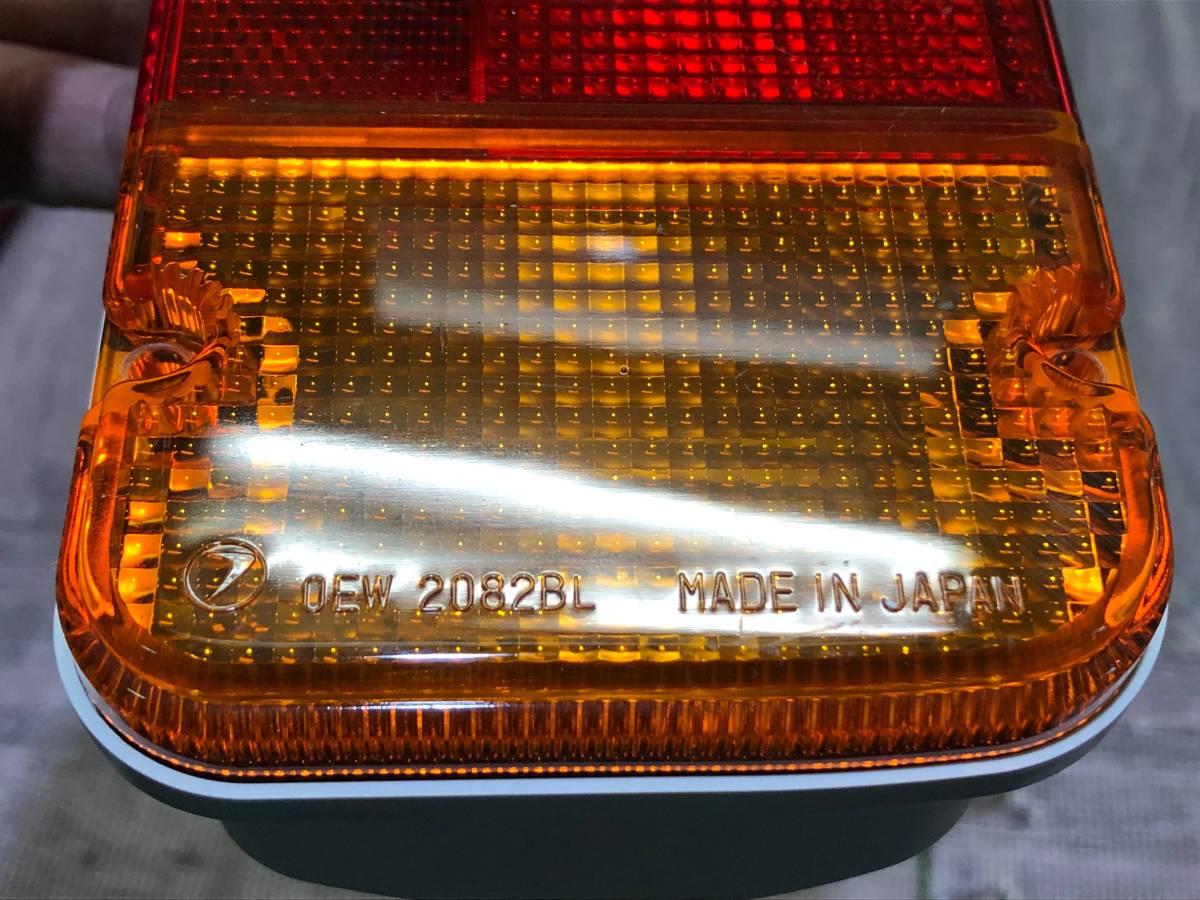 Yahoo!オークション - KS4 サンバー 左 テールランプ H8年 管14529L