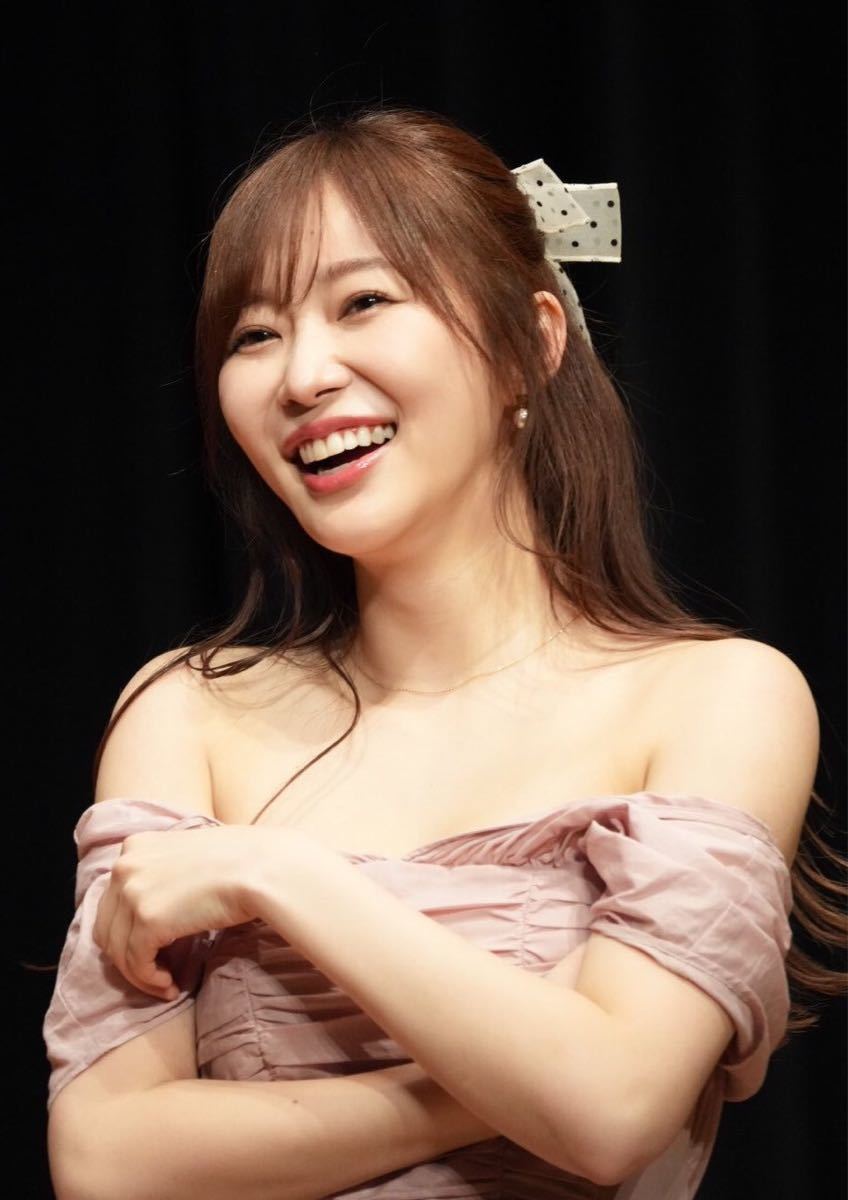 Yahoo!オークション - 指原莉乃（A4サイズPOP）31－13