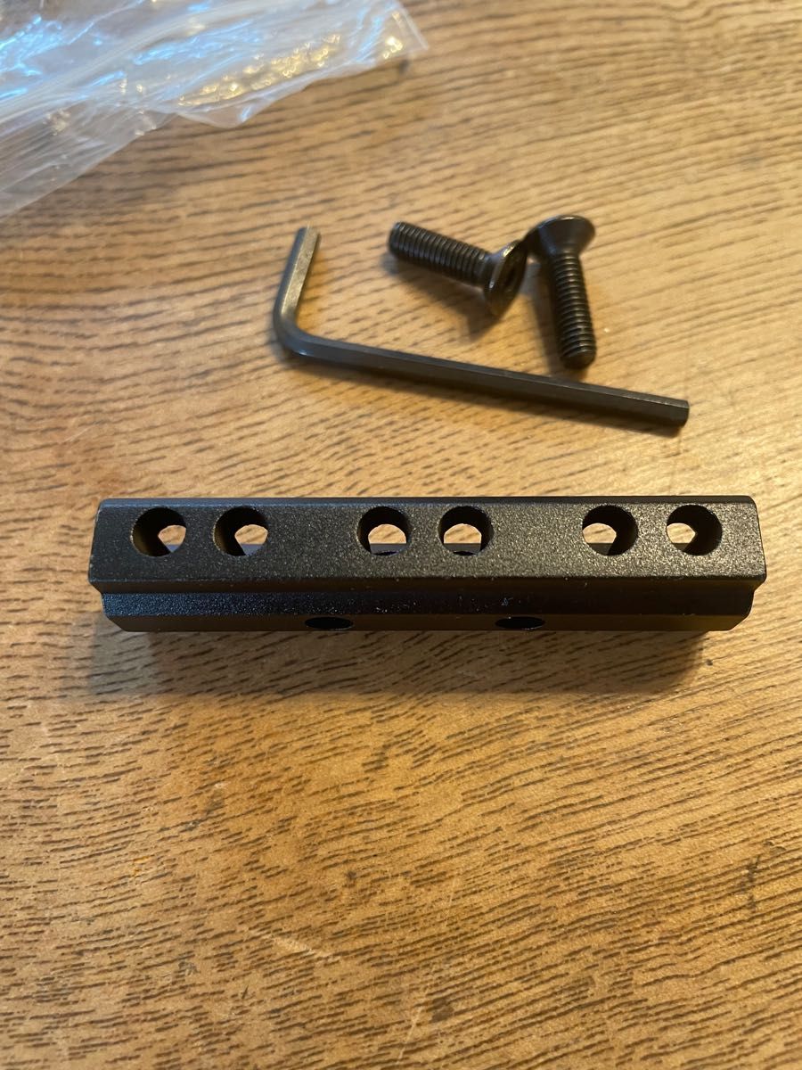 ベクターオプティクス キャリポス用 ハイマウント Riser Bar 1 ベクターオプティクス キャリポス用 ハイマウント Riser Bar 1