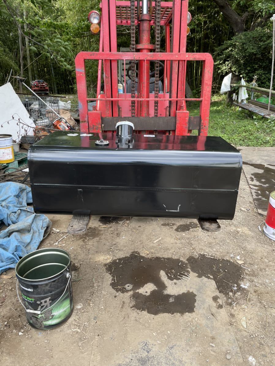 代購代標第一品牌－樂淘letao－E19。燃料タンク200L 日野純正品 レンジャー 。タンクサイズ（横）1075（奥）533（高）393。重量：約 33キロ。