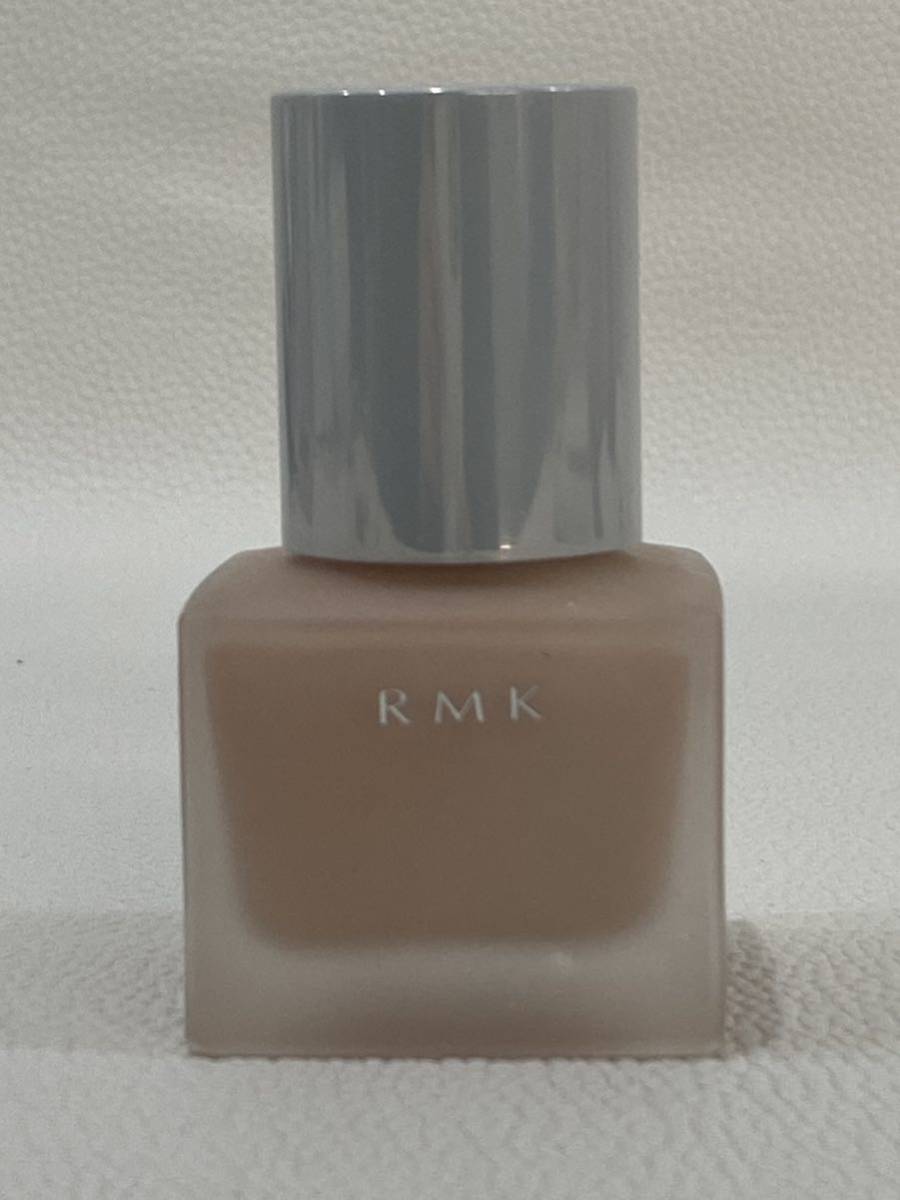 Yahoo!オークション - R3E169 新品同様 RMK リクイド ファンデーション...