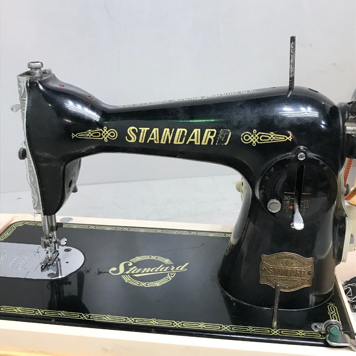 ジャンク品 Standard スタンダード ブラック 黒 アンティーク ミシン 昭和 レトロ Ydk Model Ym 40 E0 M