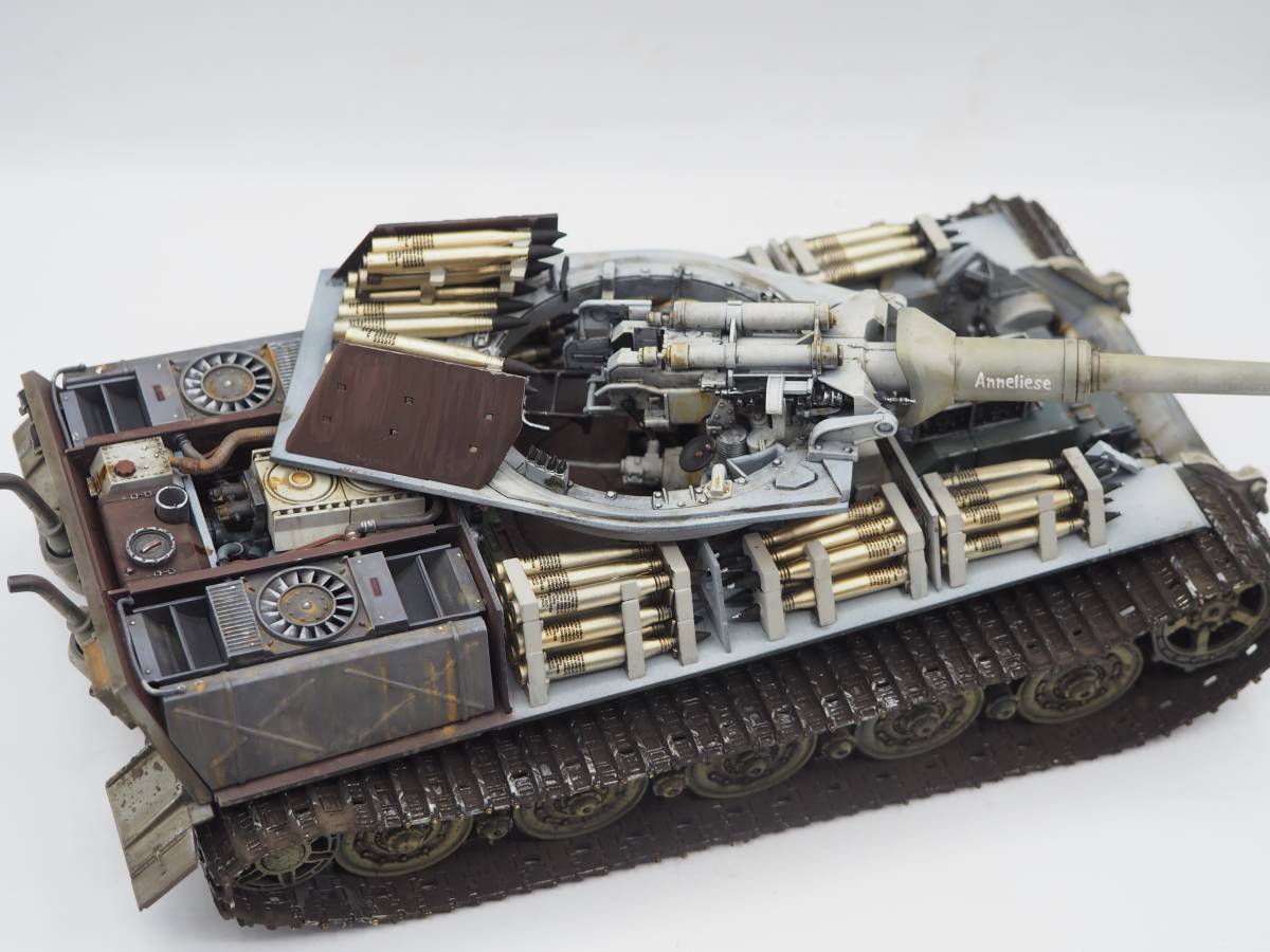 極上品 1/35 スケール 第二次世界大戦 ドイツキング タイガー 極上品 1/35 スケール 第二次世界大戦 ドイツキング タイガー