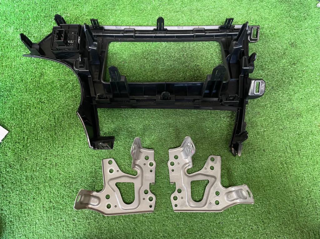 Yahoo!オークション - 209 トヨタ ZVW 30 プリウス オーディオパネル ...