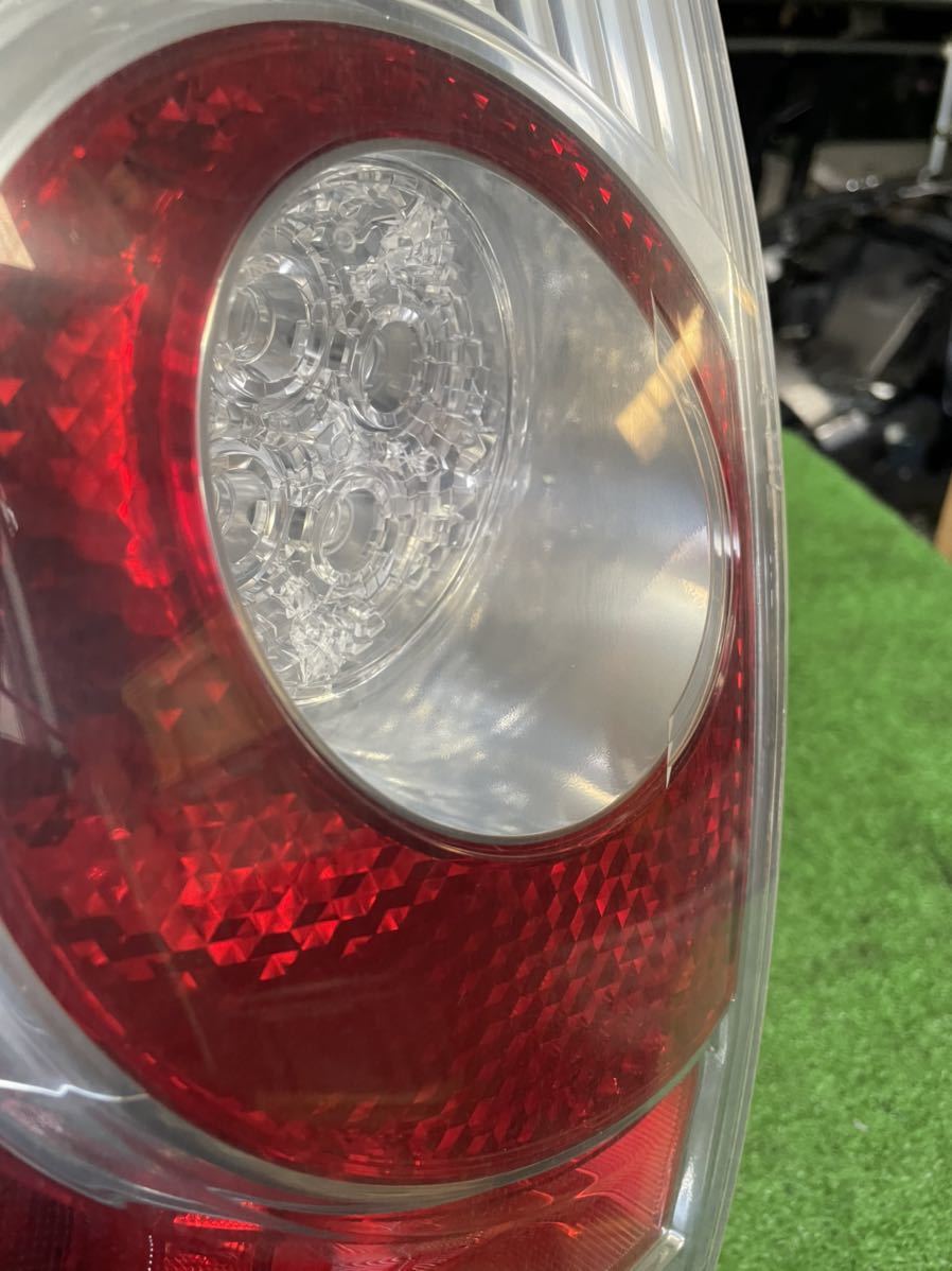 38 トヨタ NHP10 アクア 前期 左 テールランプ テールライト LEDユニット ハーネス付き 52-252(テールライト)｜売買されたオークション情報、yahooの商品情報をアーカイブ ...