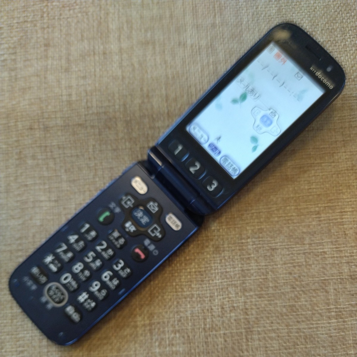 Yahoo!オークション - F-08C らくらくホン ベーシック3