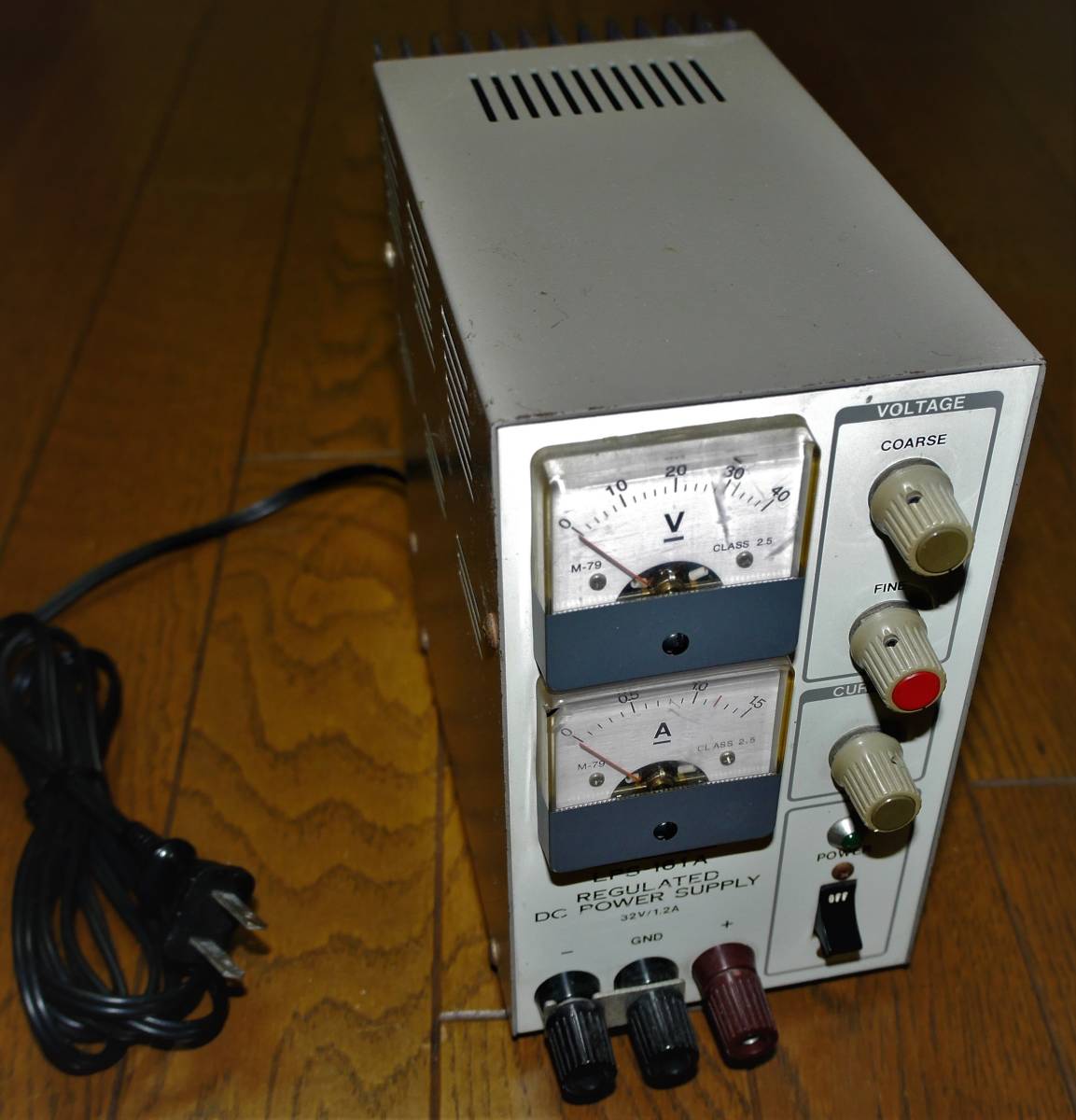 Yahoo!オークション - リーダーLEADERの安定化電源 LPS-161A 中古(取引...