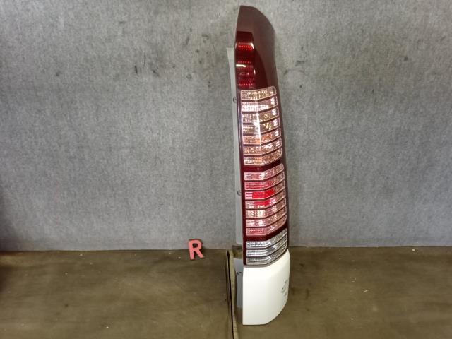 Yahoo!オークション - AKE919ステップワゴン UA-RF3 右テールランプ K2...