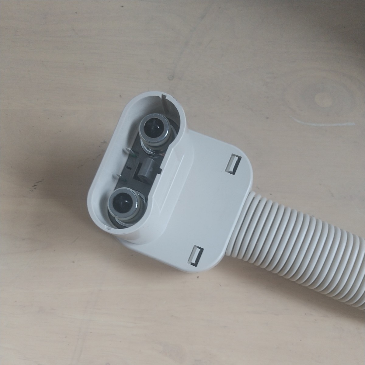 Yahoo!オークション - e 数回のみ使用 動作OK CORONA 温水ルームヒータ...