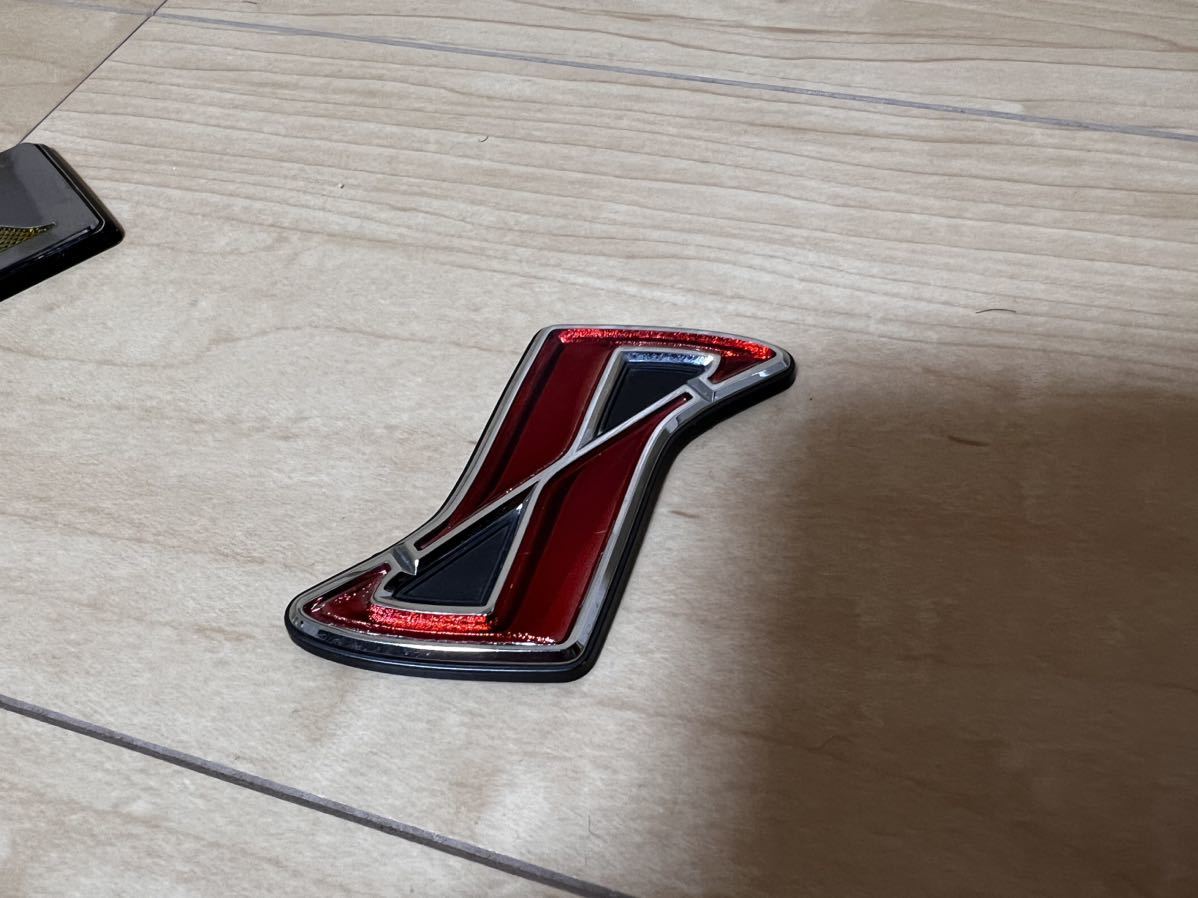 代購代標第一品牌－樂淘letao－DR30 R30 スカイライン RS エンブレム 着払いにての発送。