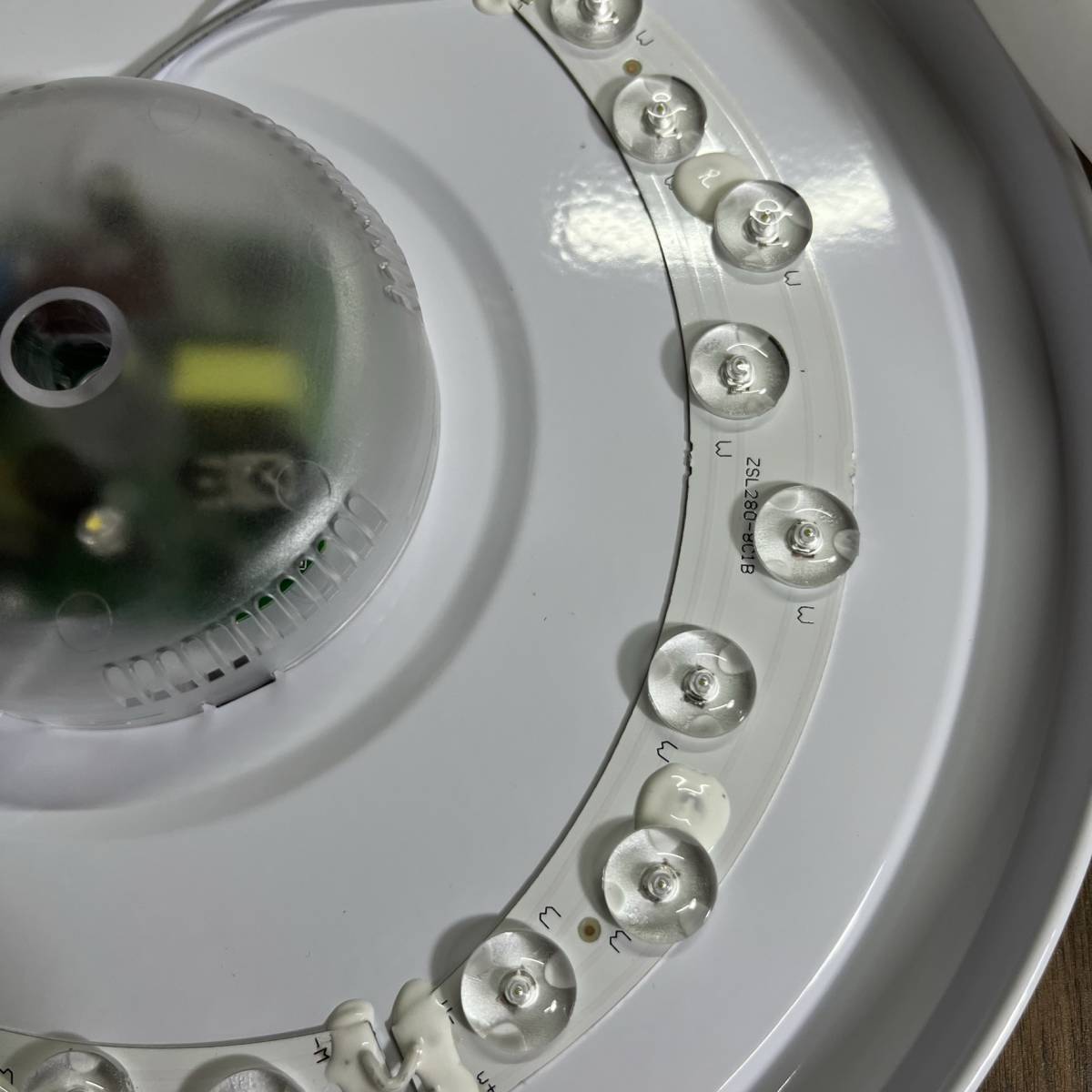 Yahoo!オークション - 新品未使用 LEDシーリングライト 照明 天井照明 ...