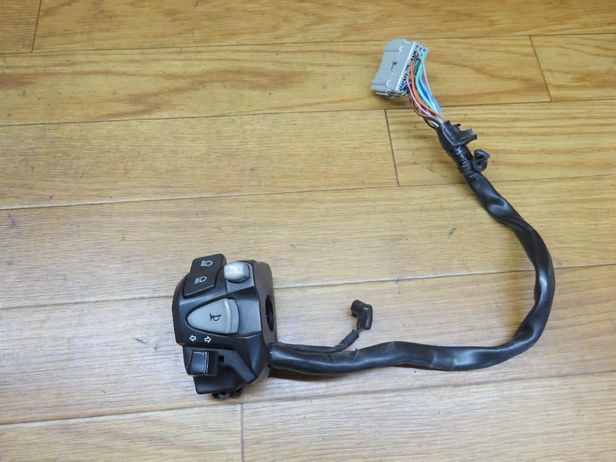 H8 CRF250L MD38 純正 ハンドルスイッチボックス ウインカー側(ホンダ用)｜売買されたオークション情報、yahooの商品情報をアーカイブ公開 - オークファン（aucfan.com）