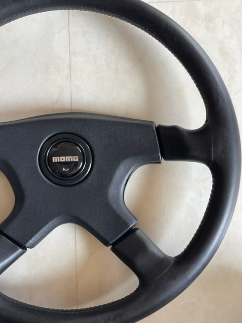 Yahoo!オークション - MOMO Ghibli4 ブラック 4本スポーク レザー ステ...