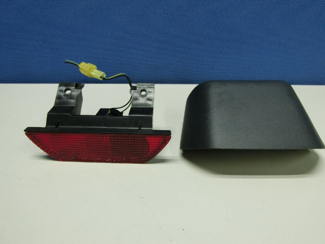 Yahoo!オークション - [T161] 日産 モコ MG22S ハイマウント ストップ...