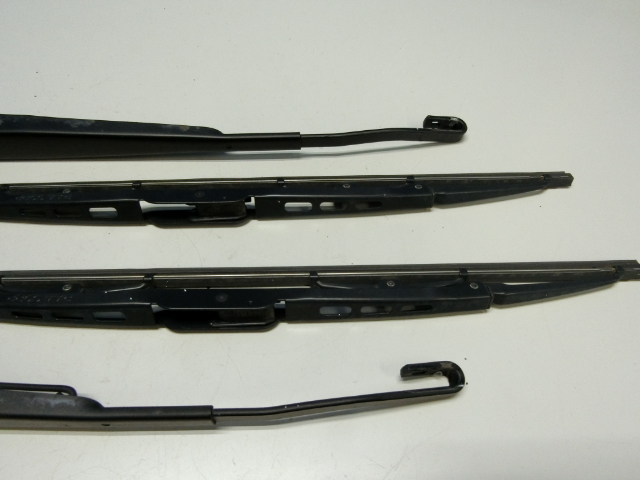 Yahoo!オークション - [K197] アルトラパン HE21S フロント ワイパーア...