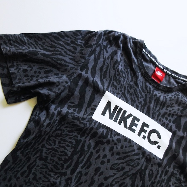 Yahoo!オークション - 【NIKE F.C. ナイキ】ボックスロゴ アニマル 総...