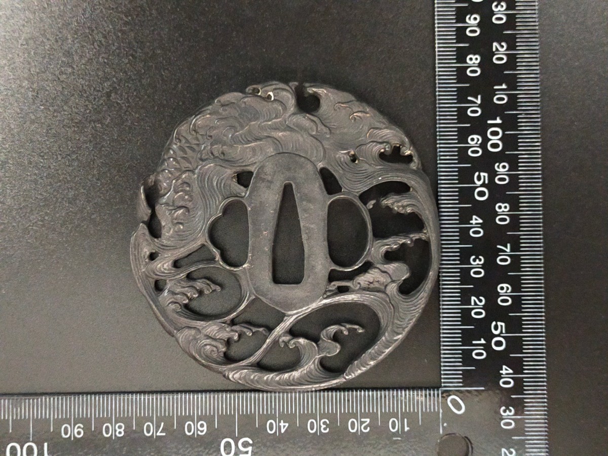 Yahoo!オークション - 刀鍔 鯉の図 鋼地 日本刀装具 刀剣美術 鍔 つば ...