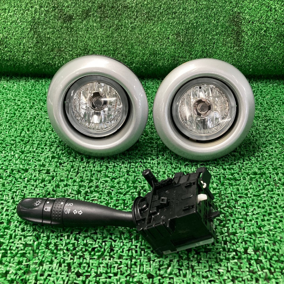 Yahoo!オークション - ミラココア X L675S 左右 フォグランプ フォグ...