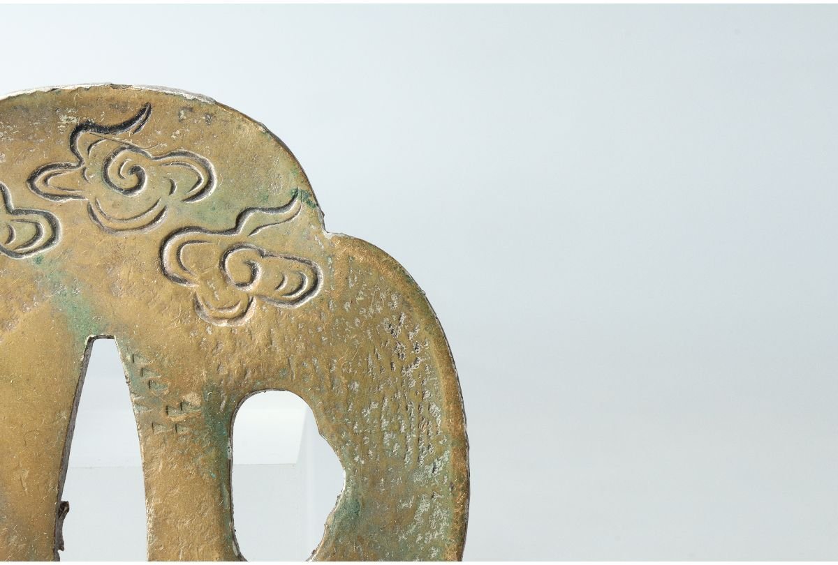 Yahoo!オークション - [URA]刀剣美術/銅地雲図瓜形鍔/152g/12-6-88 (検...