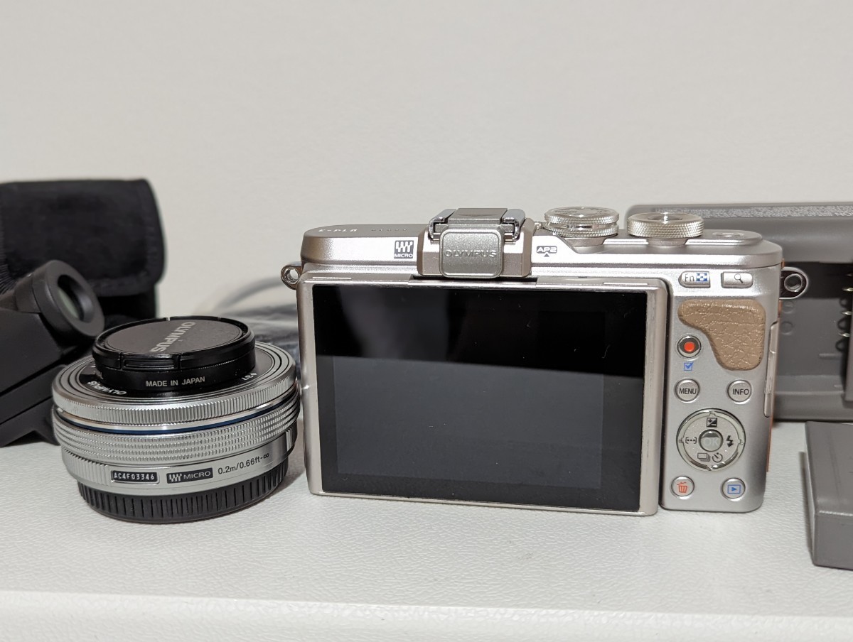 オリンパス☆OLYMPUS PEN E-PL8 14-42mm VF-2など☆ミラーレス オリンパス☆OLYMPUS PEN E-PL8 14-42mm VF-2など☆ミラーレス