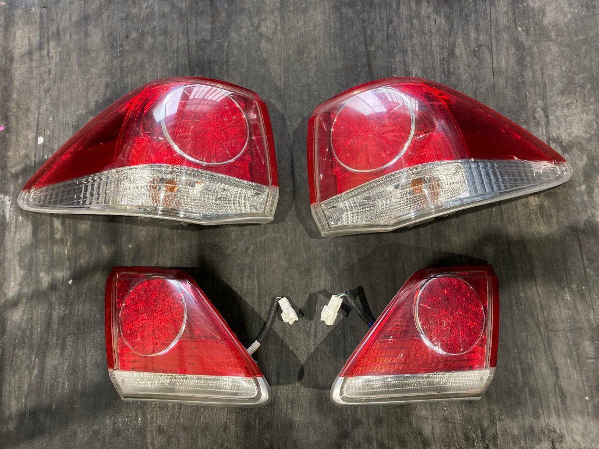 Yahoo!オークション - トヨタ クラウン GRS201 テールランプ フィニッ...