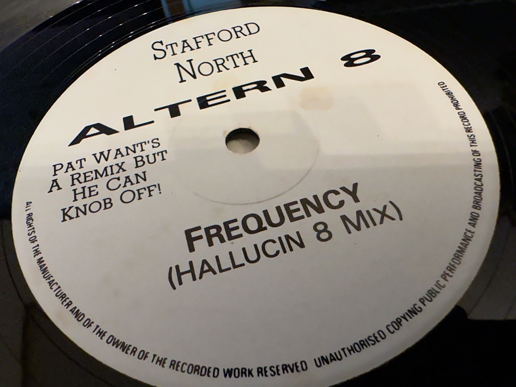 Yahoo!オークション - 12” Altern 8 / Frequency / ブレイクビーツ・...