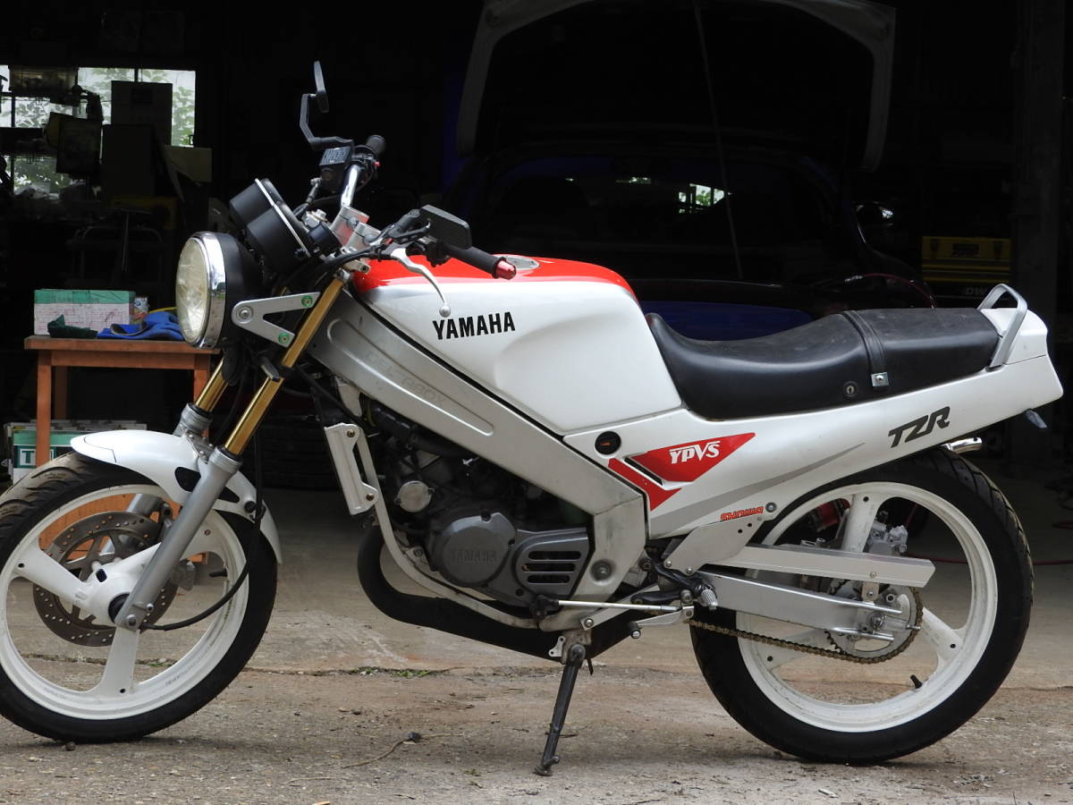 Yahoo!オークション - 伝説の原付二種 ヤマハ TZR125 6千キロ アップ...