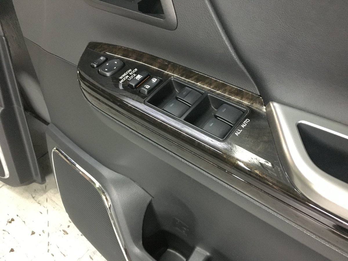 Yahoo!オークション - ヴェルファイア GGH20W フロントドアトリム 内張...