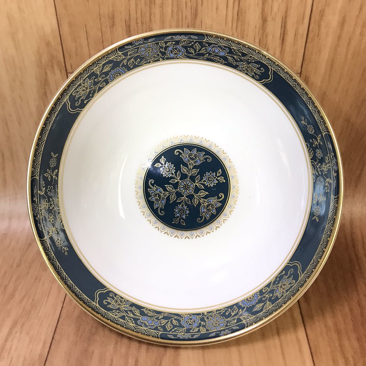 送料無料 未使用品 Royal Doulton ロイヤルドルトン CARLYLE 送料無料 未使用品 Royal Doulton ロイヤルドルトン CARLYLE