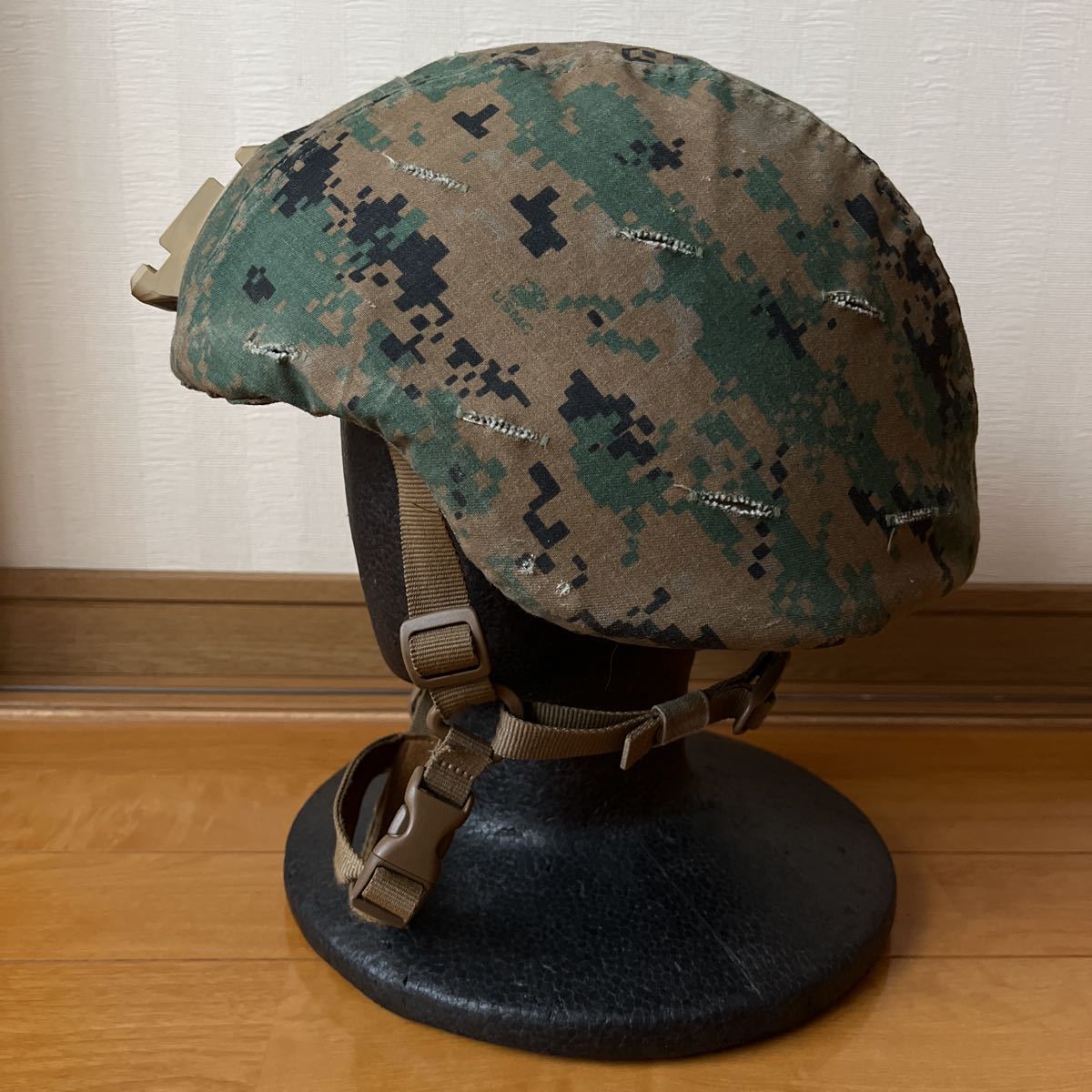 米軍放出品 USMC CERADYNE社製 ECH ヘルメット XLサイズ 海兵隊 米軍放出品 USMC CERADYNE社製 ECH ヘルメット XLサイズ 海兵隊