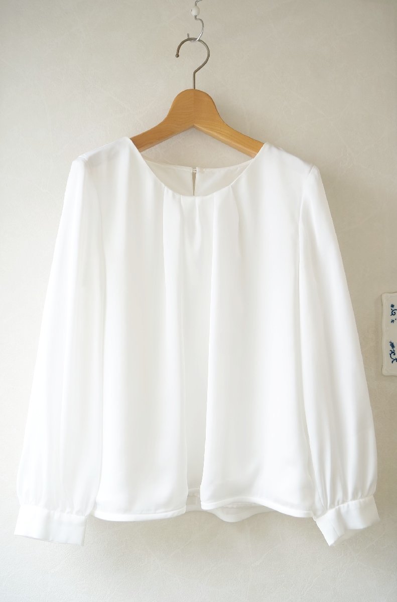 NOLLEY'S/ノーリーズ 上品 サテンタックブラウス /白38 /定価\12 100 古着のgplus広島 2306t2(Mサイズ)｜売買されたオークション情報、yahooの商品情報を ...