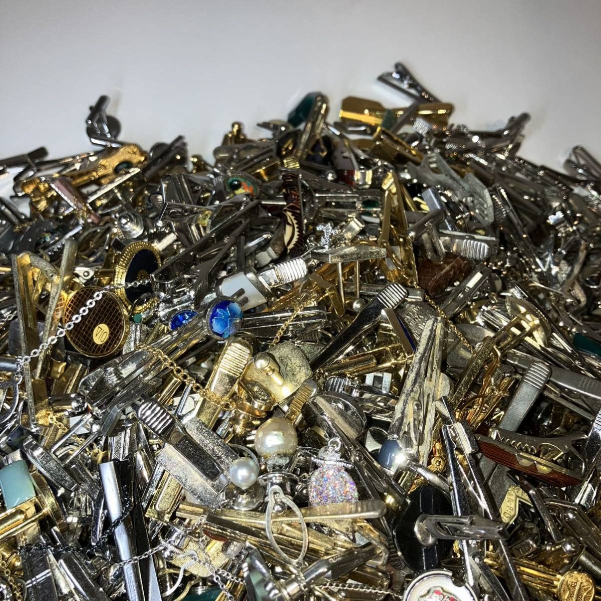 アクセサリー 約9.5kg タイピン カフス 1円スタート メッキ ジャンク まとめ 大量 R36(その他)｜売買されたオークション情報、yahooの商品情報をアーカイブ公開 - オークファン ...