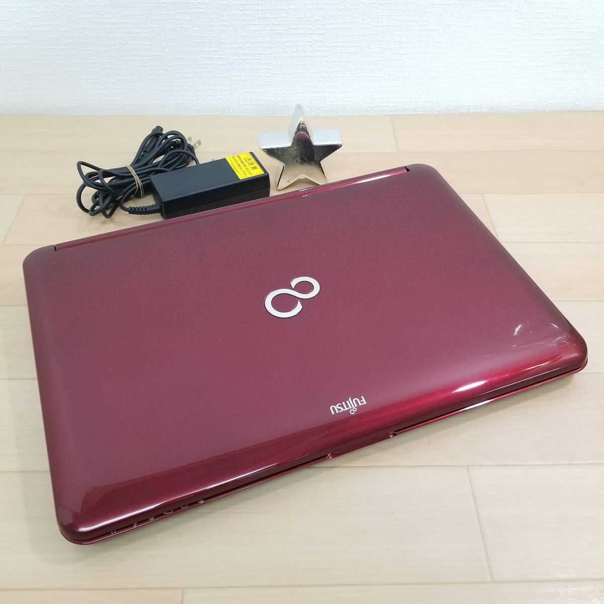 Yahoo!オークション - 美品/即日出荷/即決特典付 高性能i3搭載/新品SSD...