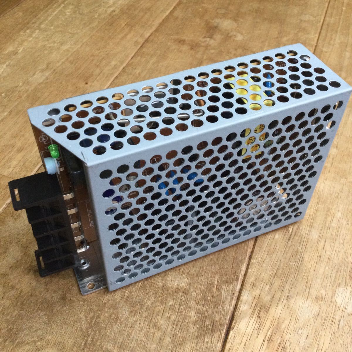 Yahoo!オークション - スイッチング電源 50W DC24V 2.3A出力 AC85～132...