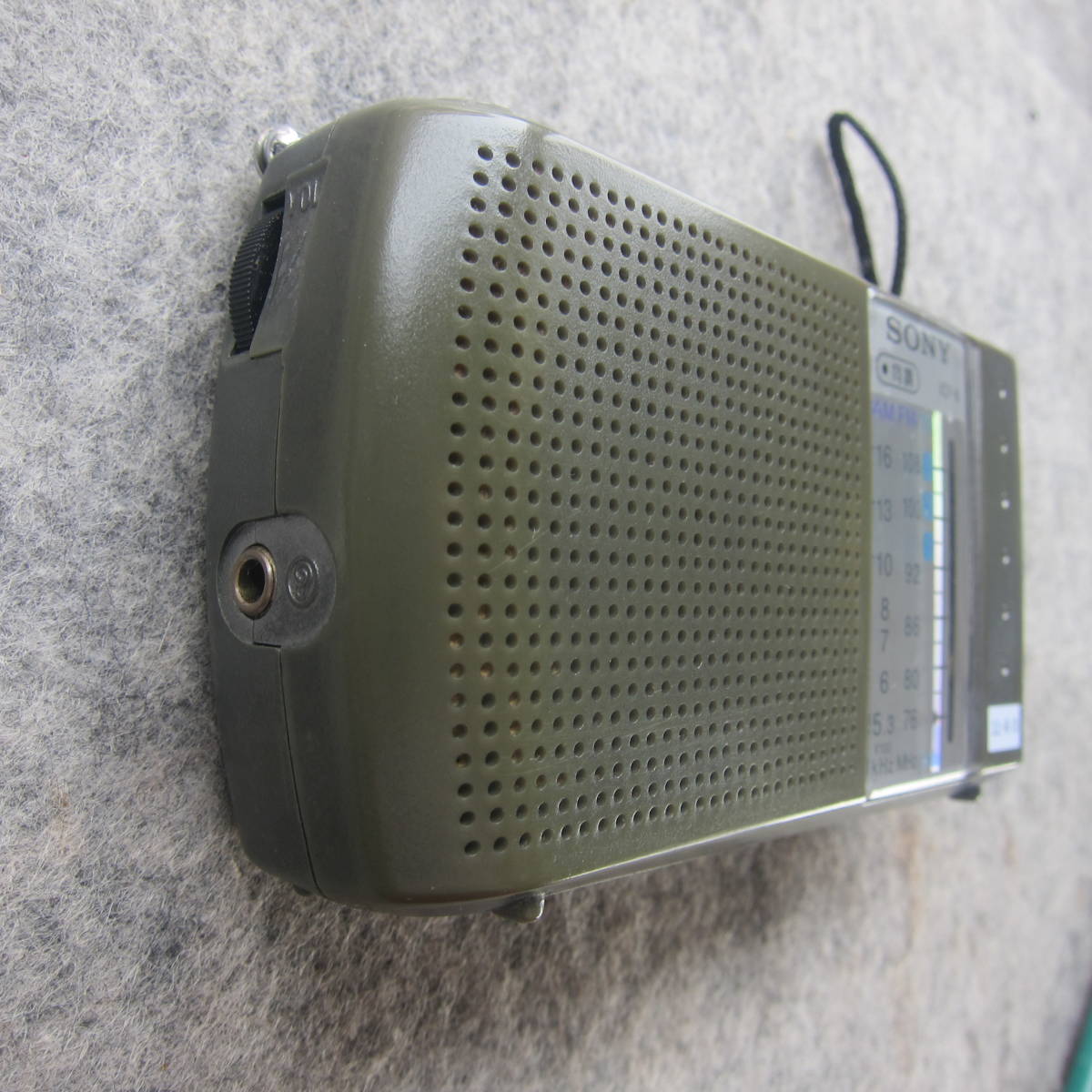 Yahoo!オークション - SONY ソニー AMFMポータブルラジオ ICF-8 受信動...