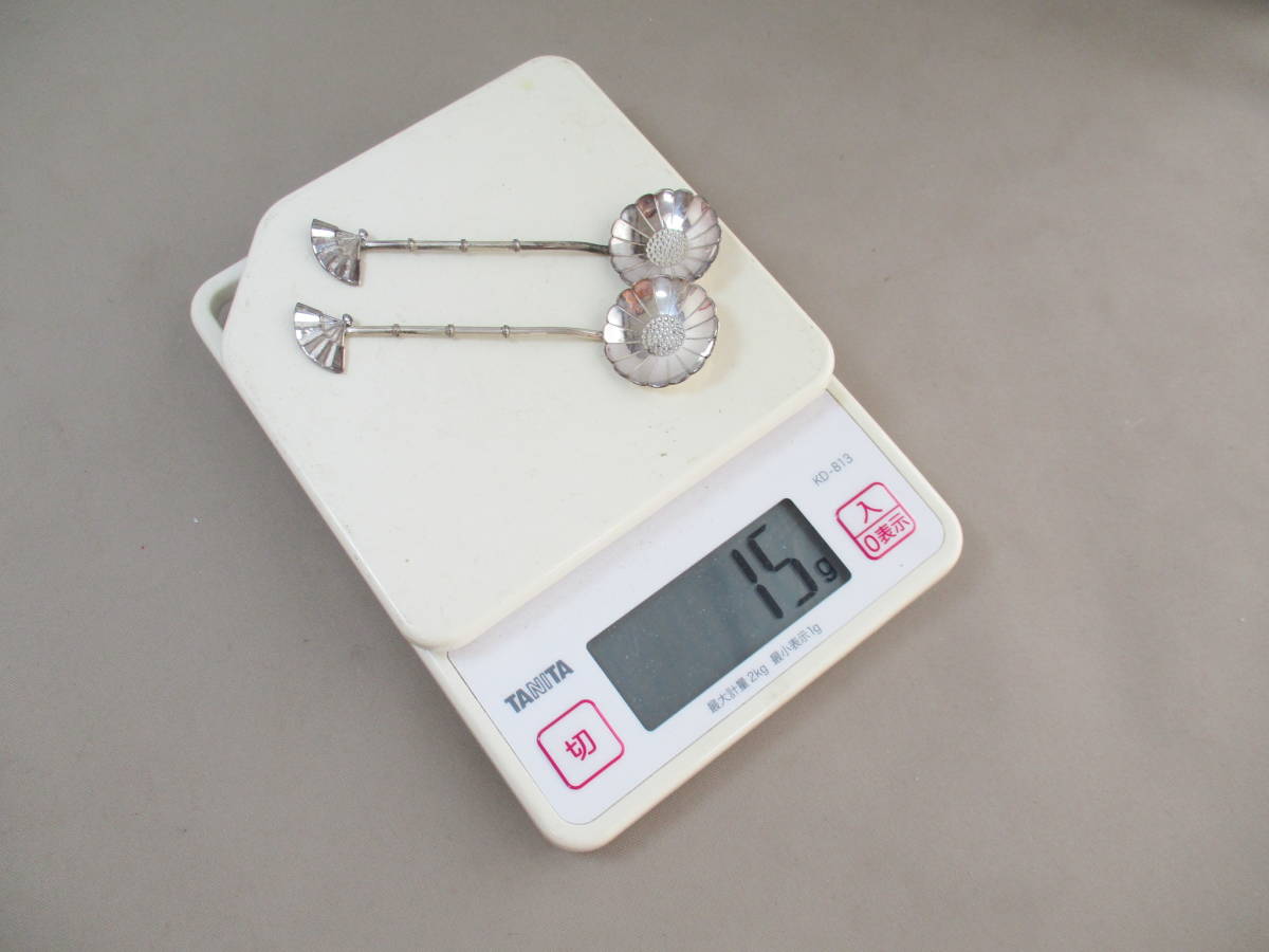 Yahoo!オークション - y136 銀製品 シルバー工芸 「扇子に菊」小匙 2点...