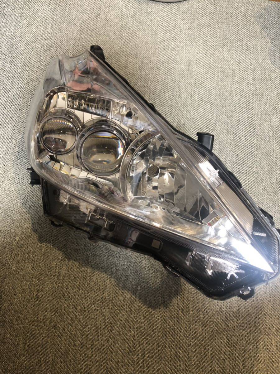 Yahoo!オークション - プリウスα ZVW40 41 前期 中期 右ヘッドライト L...