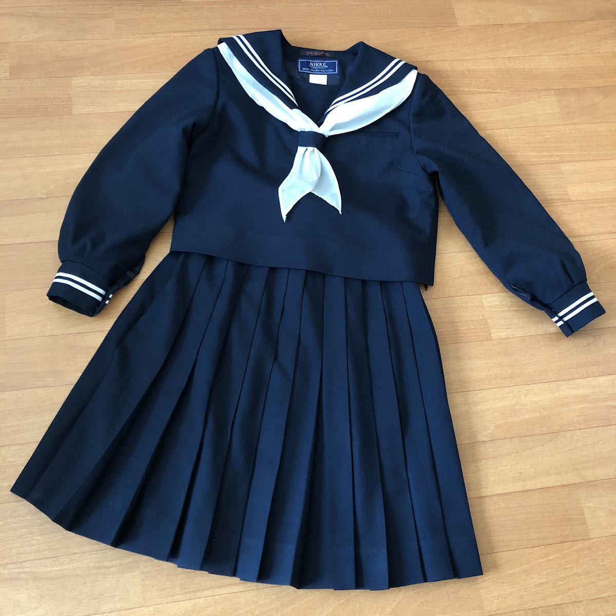 Yahoo!オークション - セーラー服上下セット 155A