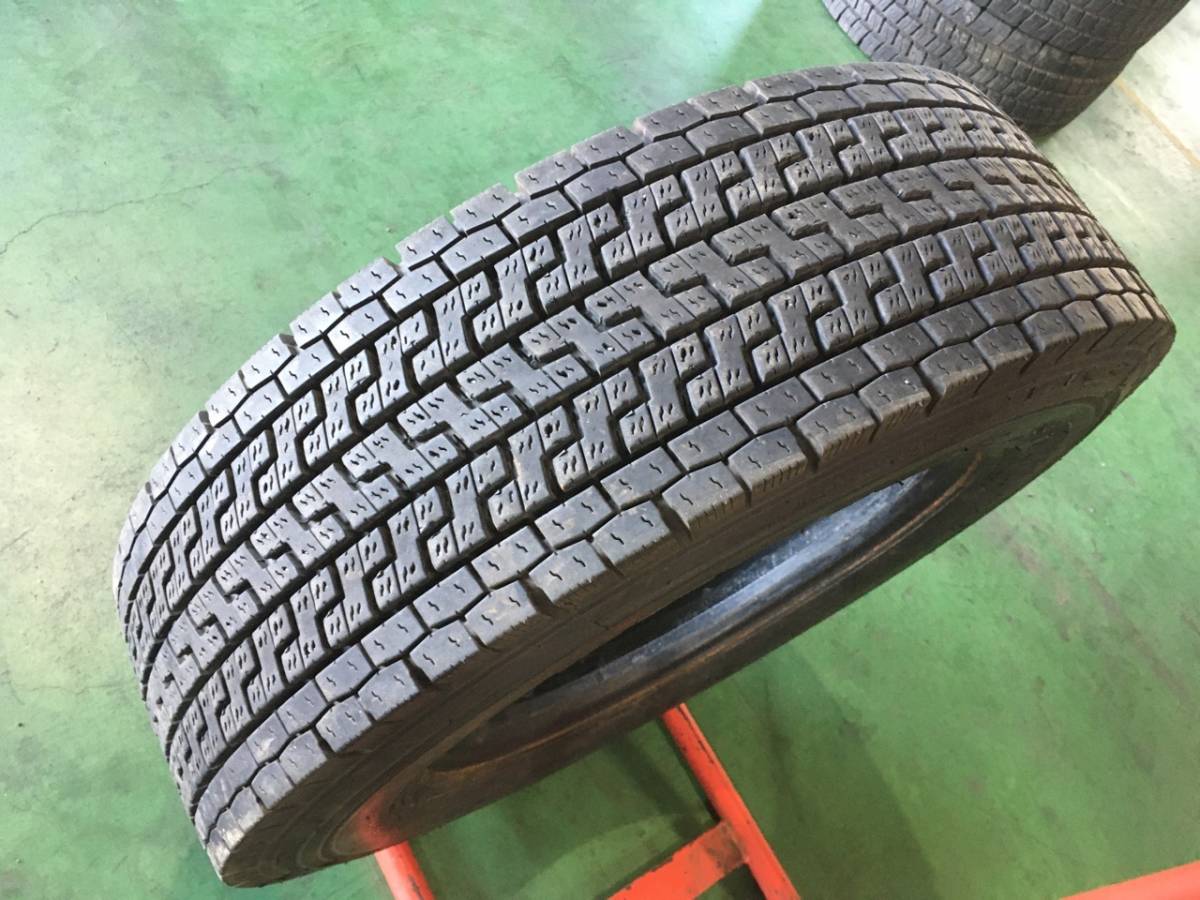 Yahoo!オークション - x097-3-2 245/70R19.5 中古1本 ヨコハマ 再生ス...