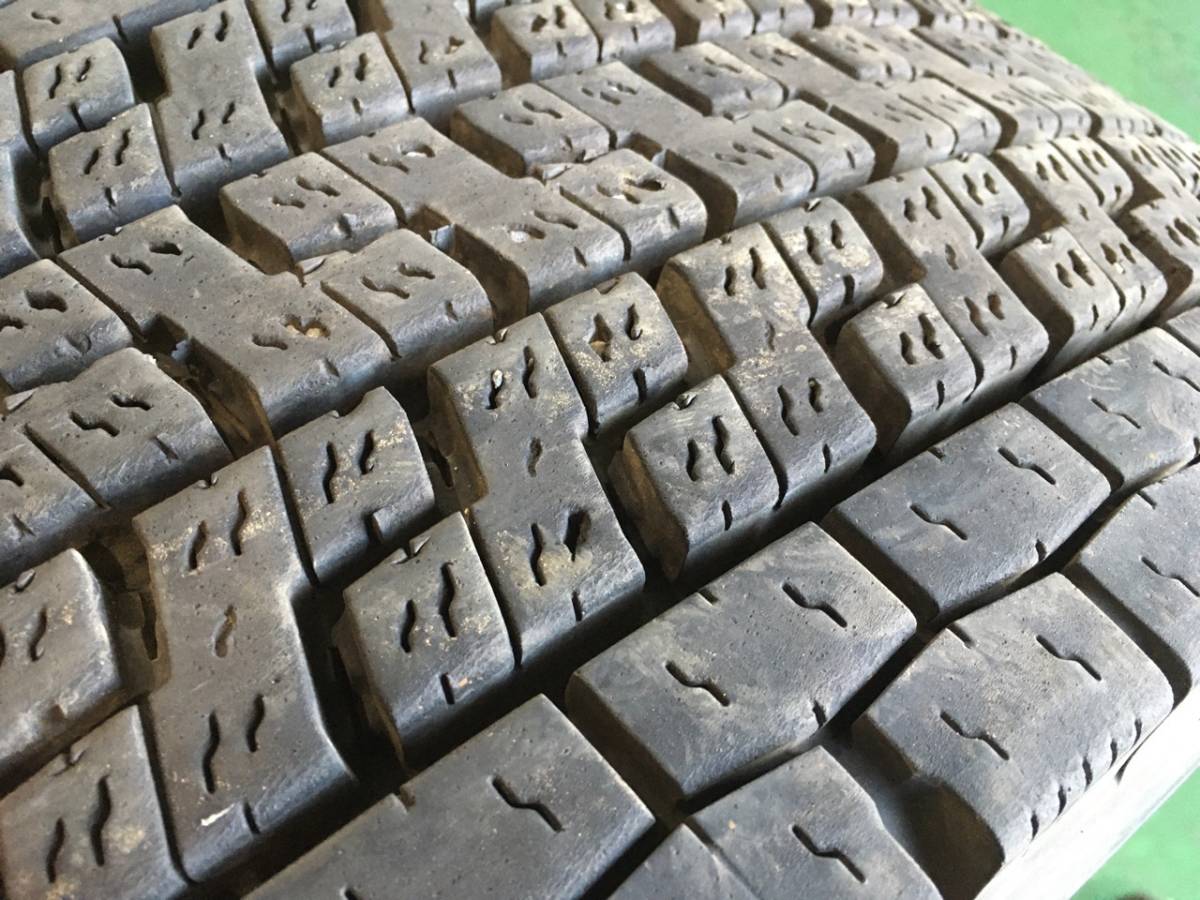 Yahoo!オークション - x097-3-2 245/70R19.5 中古1本 ヨコハマ 再生ス...