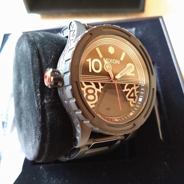 激レア定価40万】ニクソンTHE 51-30 AUTOMATIC ベーダーチタン 激レア定価40万】ニクソンTHE 51-30 AUTOMATIC ベーダーチタン