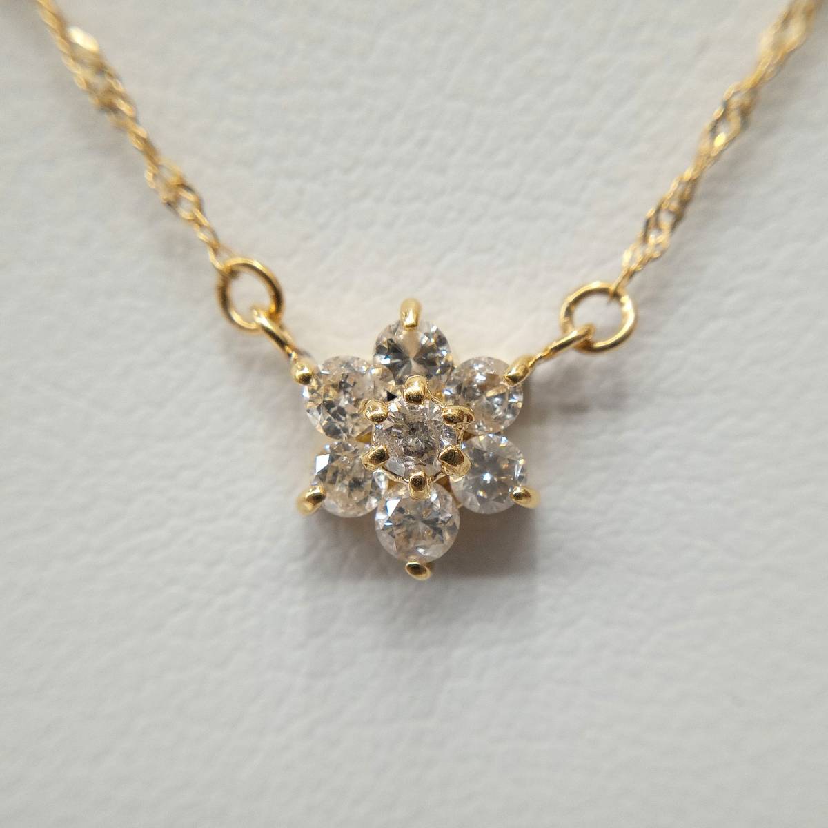フラワーモチーフネックレス K18 イエローゴールド 18金 ダイヤモンド 0.31ct スクリューチェーン 40㎝ 花 1.5g かわいい シンプル(イエローゴールド)｜売買された ...