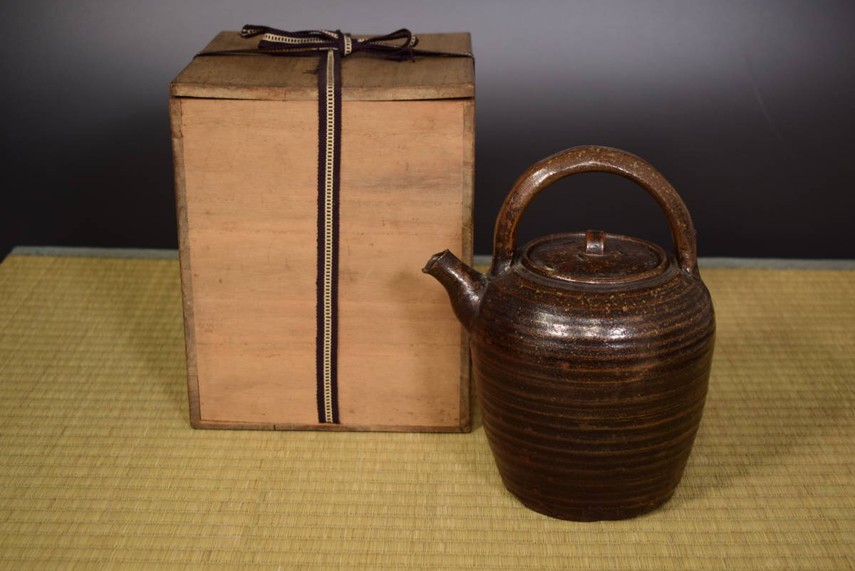 和 6421 時代古作 江戸 古備前鉄砲口水注 水指 時代箱有 土瓶(その他)｜売買されたオークション情報、yahooの商品情報をアーカイブ公開 - オークファン（aucfan.com）