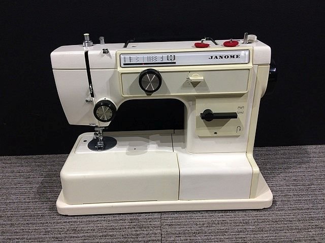 Yahoo!オークション - Y9415M JANOME ジャノメ ミシン MODEL 620 通電O...