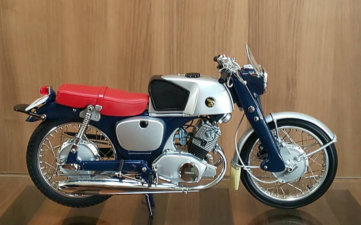 Yahoo!オークション - 【エブロ】1/10 H0NDA CB92 1959（Blue/Red）